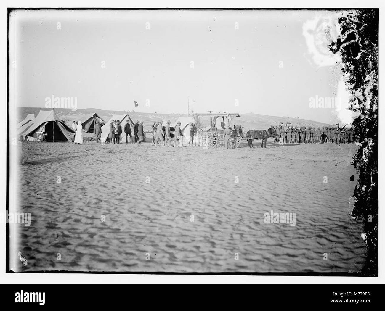 Turkish red crescent hi-res stock photography and images - Alamy