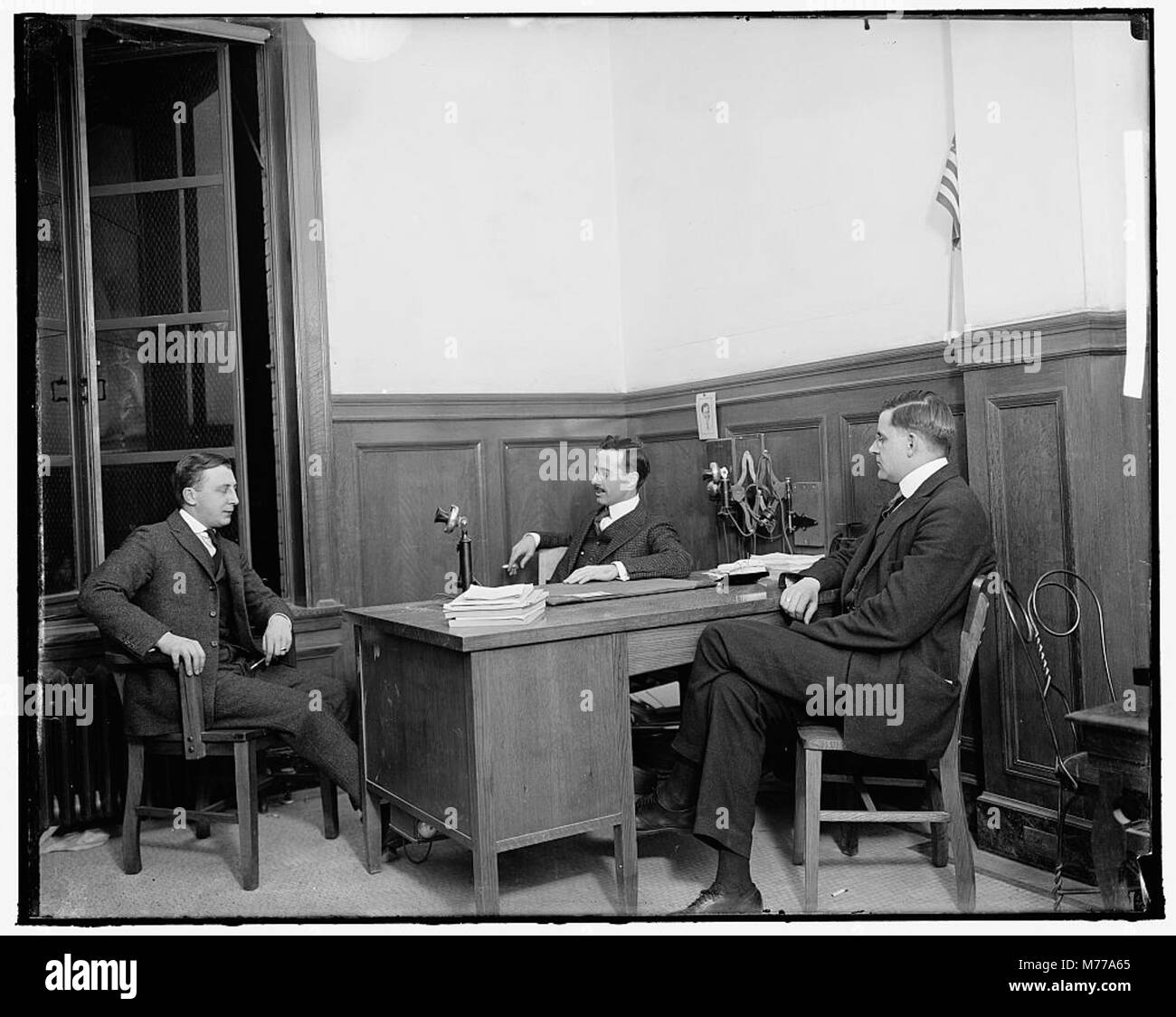Vintage office interior Black and White Stock Photos & Images - Alamy