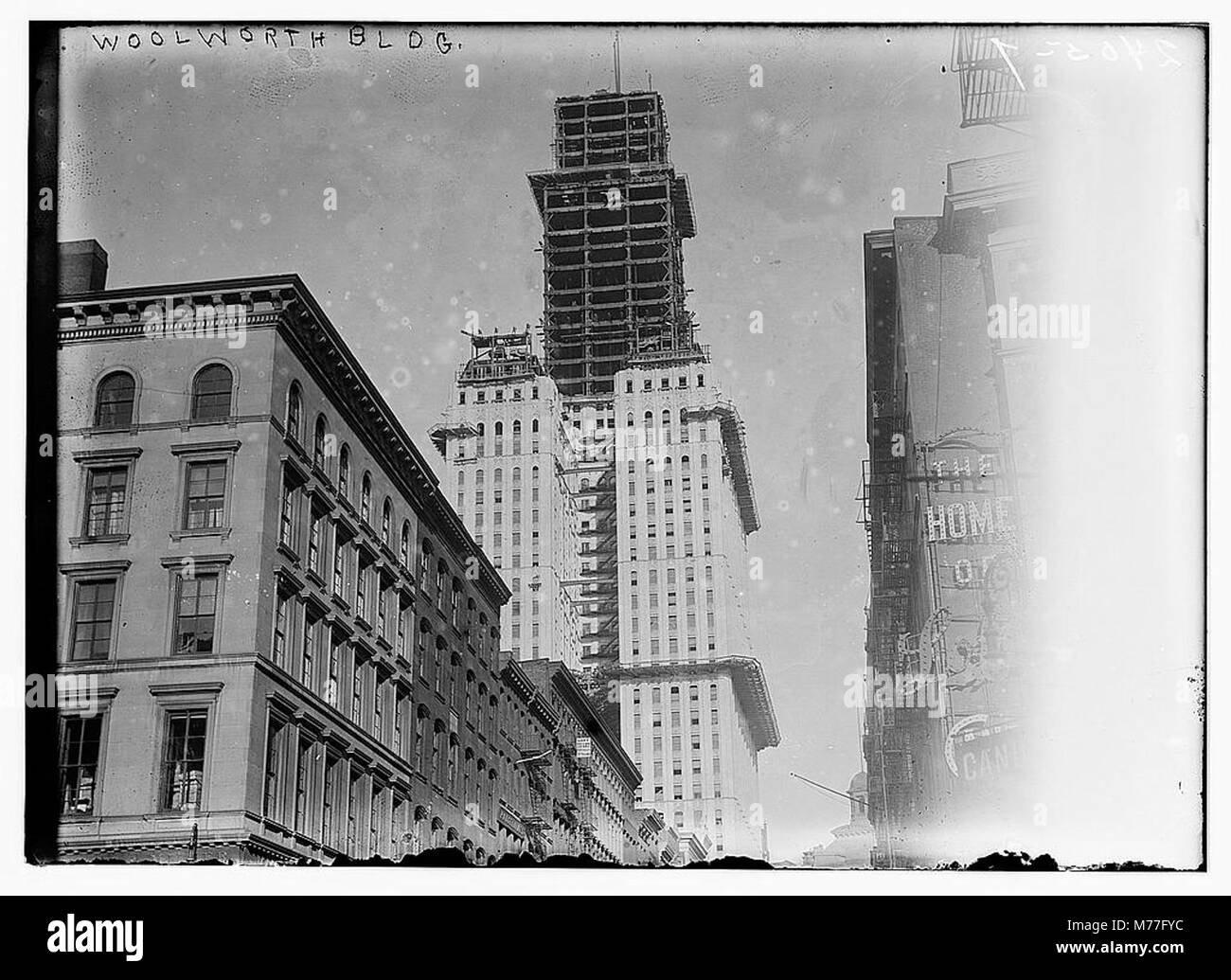 The Woolworth Building, an early 20th-century skyscraper in New York ...