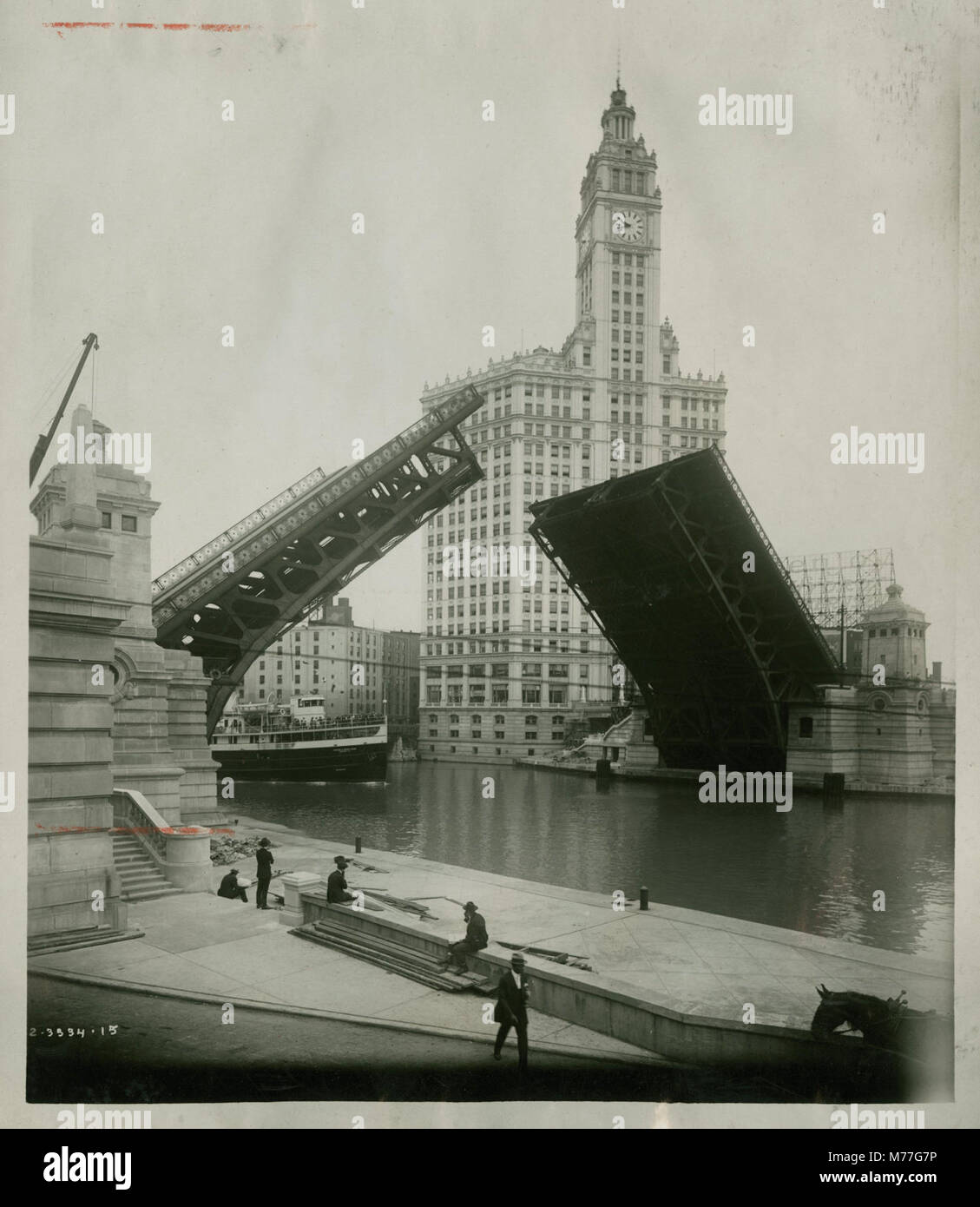 Downtown in 1940s hi-res stock photography and images - Alamy