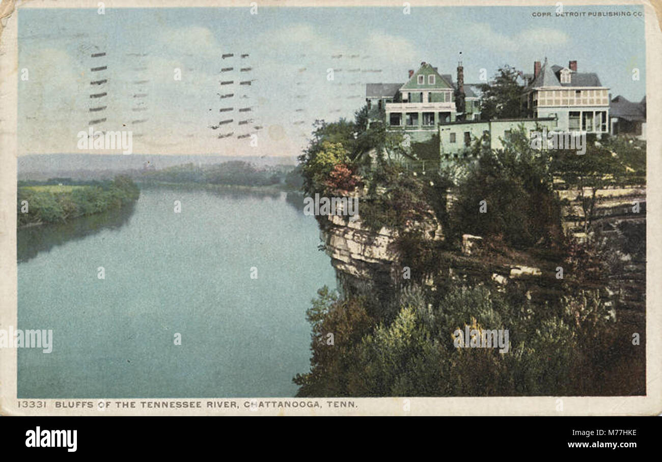 The bluffs along the Tennessee River feature steep, dramatic elevations ...