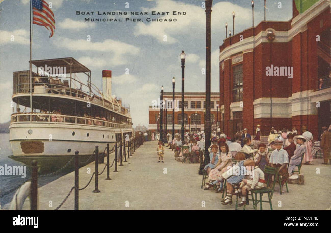 Chicago municipal pier hi-res stock photography and images - Alamy