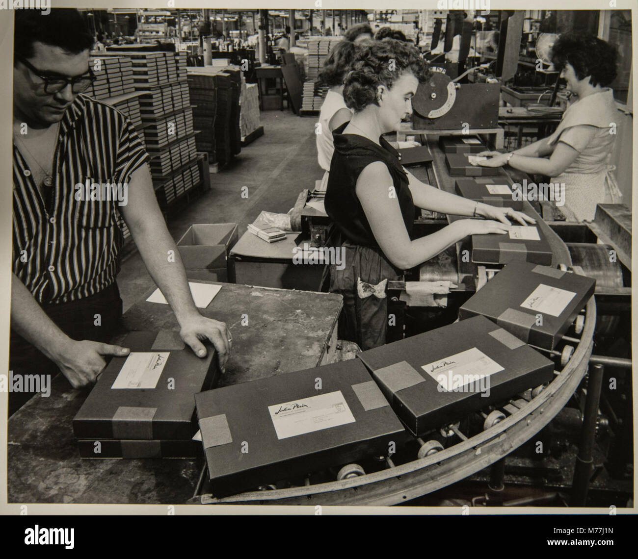 This image illustrates the book manufacturing process, focusing on the ...