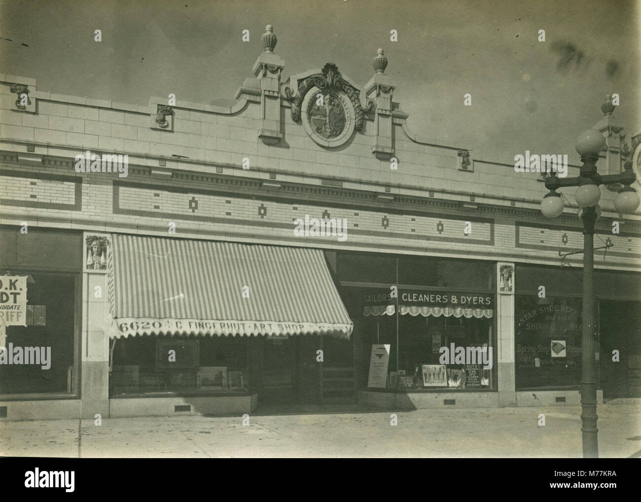 A historical photograph of C. Fingerhut Art Shop in Chicago, capturing ...