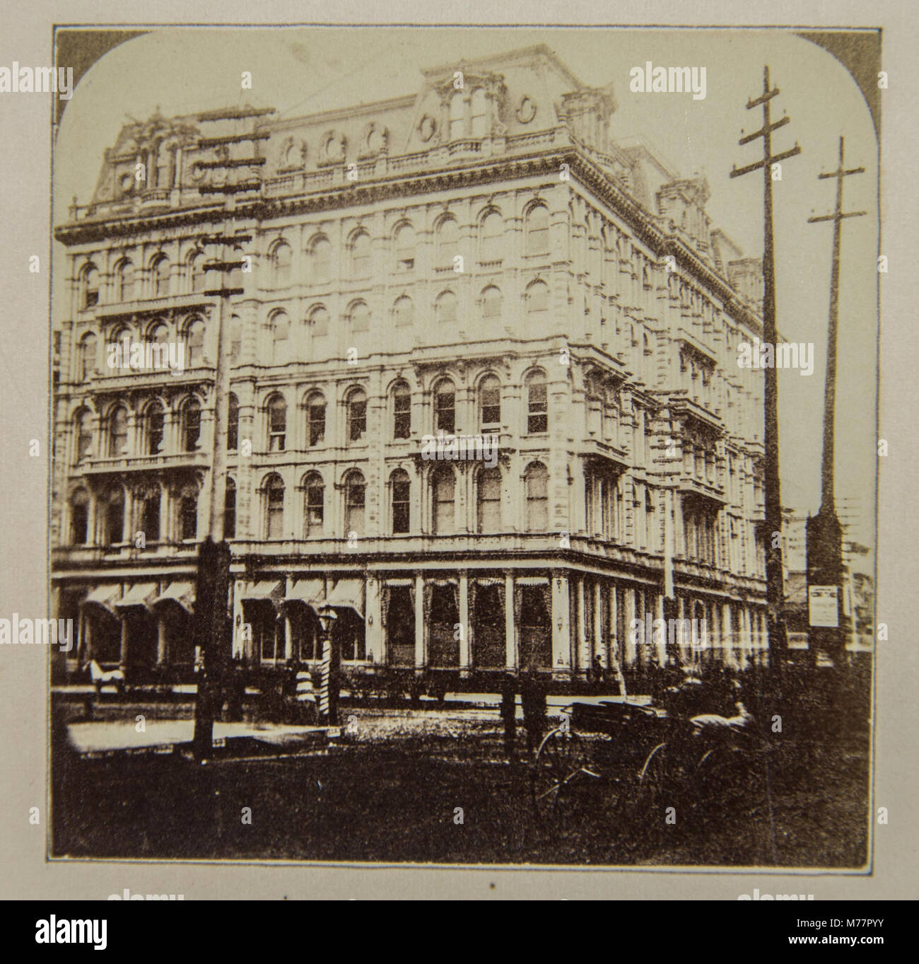 An image of Chicago prior to the Great Fire, featuring Field Leiter ...