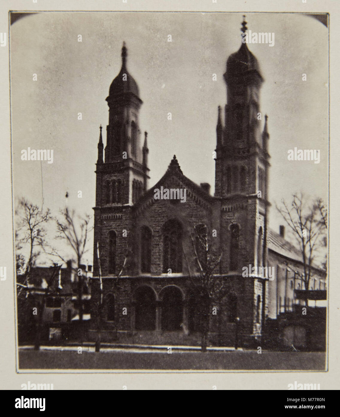 A historical photograph of Trinity Episcopal Church in Chicago before ...
