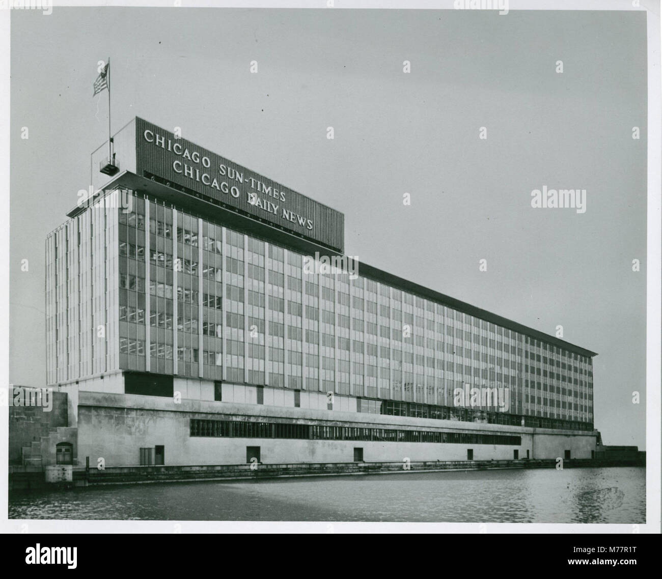 Chicago daily news building High Resolution Stock Photography and ...