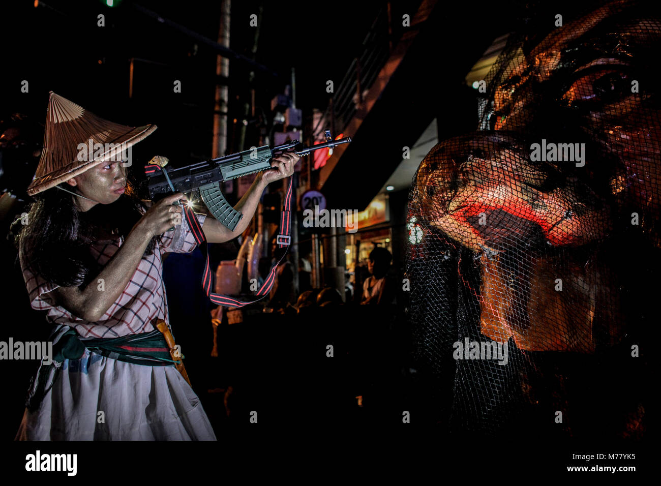 Rodrigo duterte gun hi-res stock photography and images - Alamy