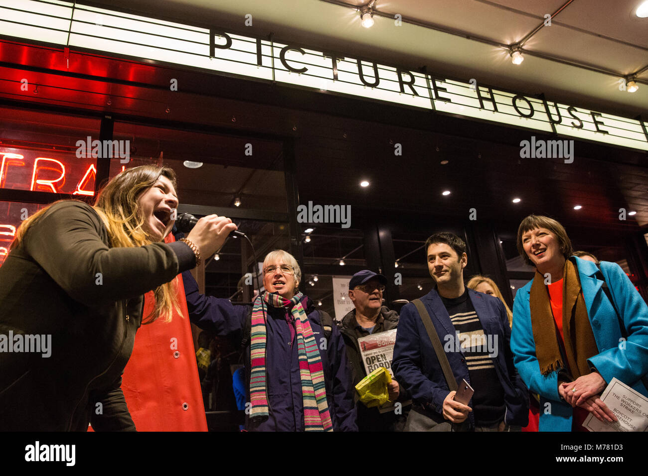 Cineworld cinema uk employee hi-res stock photography and images - Alamy