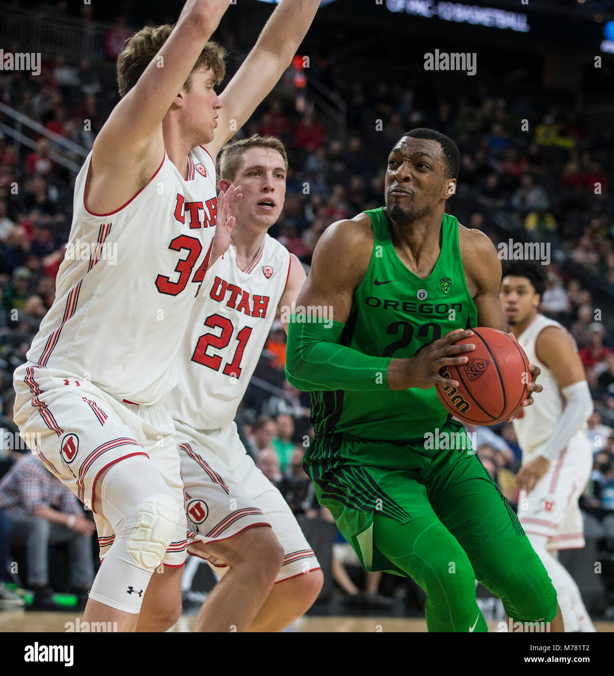 Mar 08 2018 Las Vegas, NV, U.S.A. Oregon Ducks forward MiKyle McIntosh ...