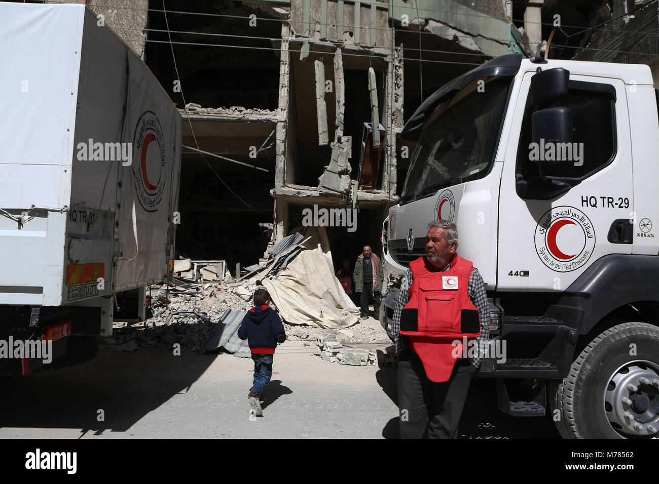 Syria conflict red crescent hi-res stock photography and images - Alamy