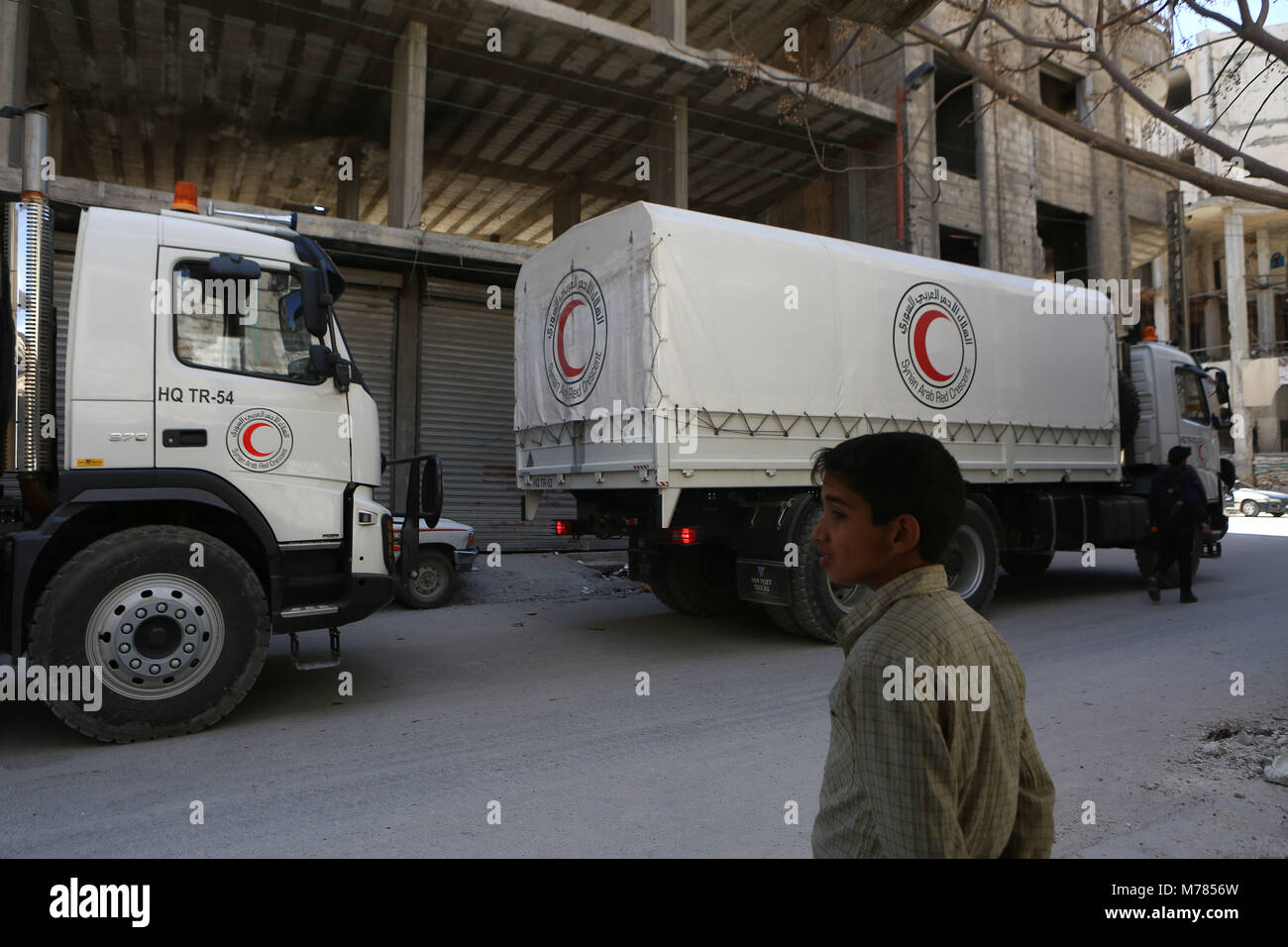 Syria conflict red crescent hi-res stock photography and images - Alamy