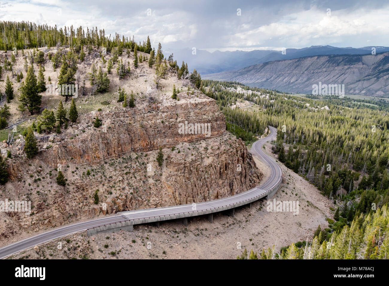 Grand Loop Road through Golden Gate Stock Photo - Alamy