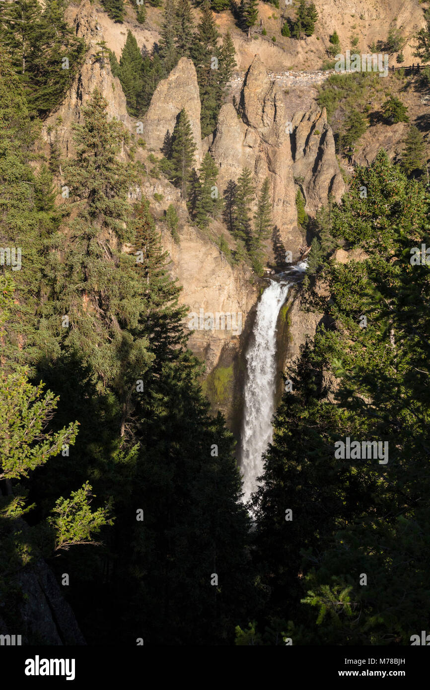 Light on tower hi-res stock photography and images - Alamy