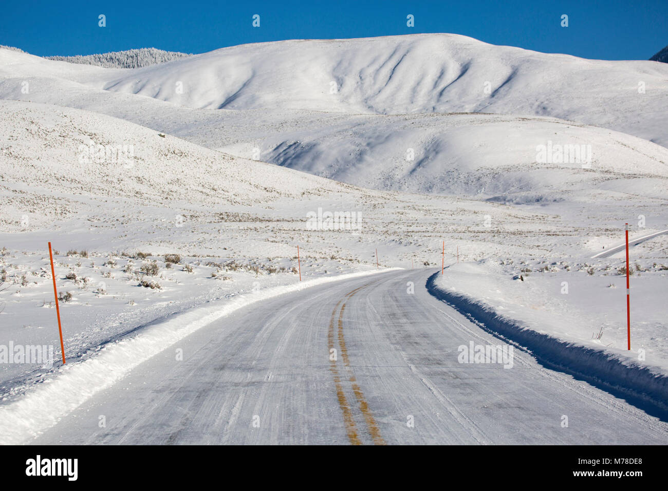 Slippery roads hi-res stock photography and images - Alamy