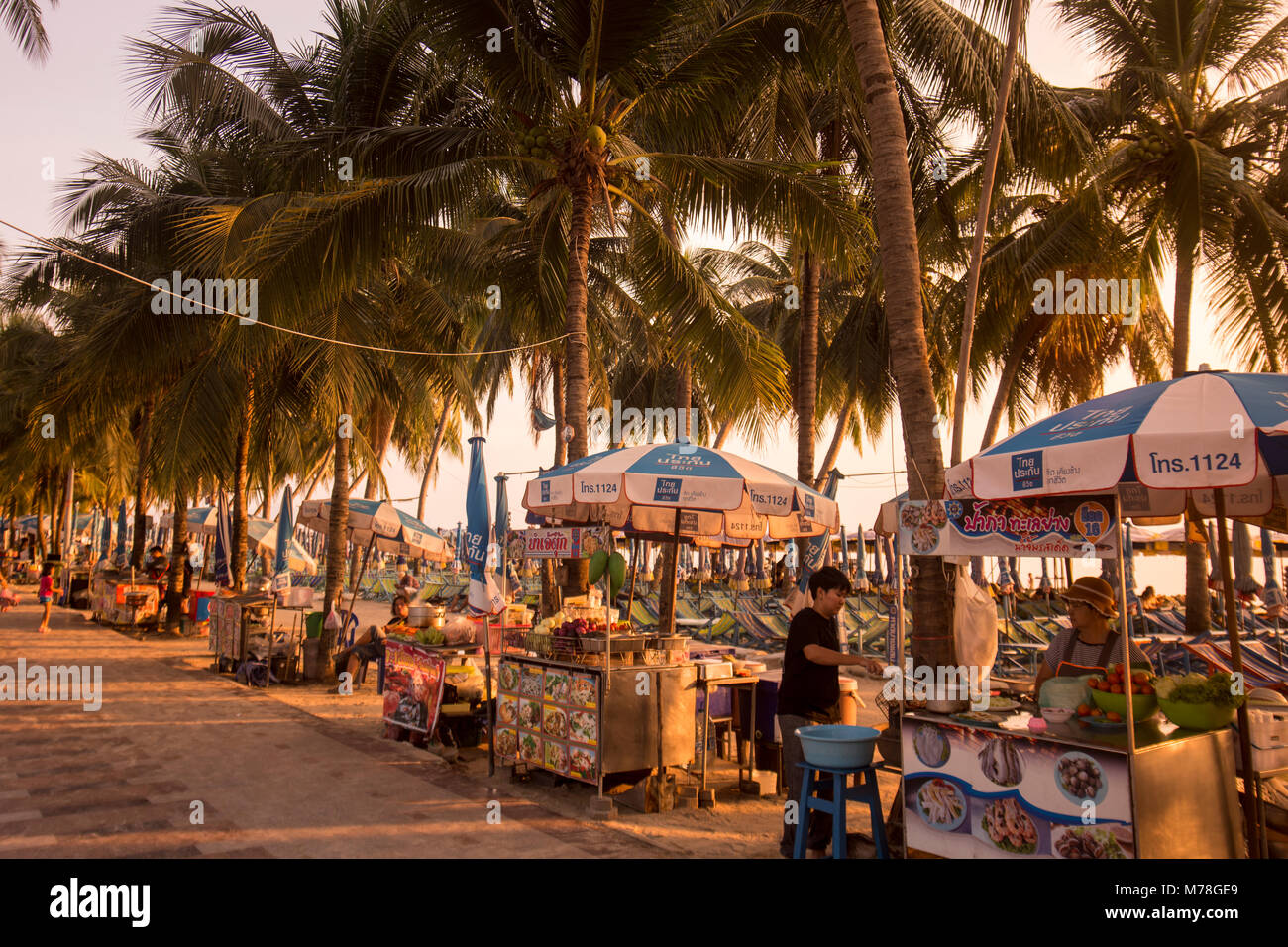 the Bang Saen Beach at the Town of Bangsaen in the Provinz Chonburi in ...