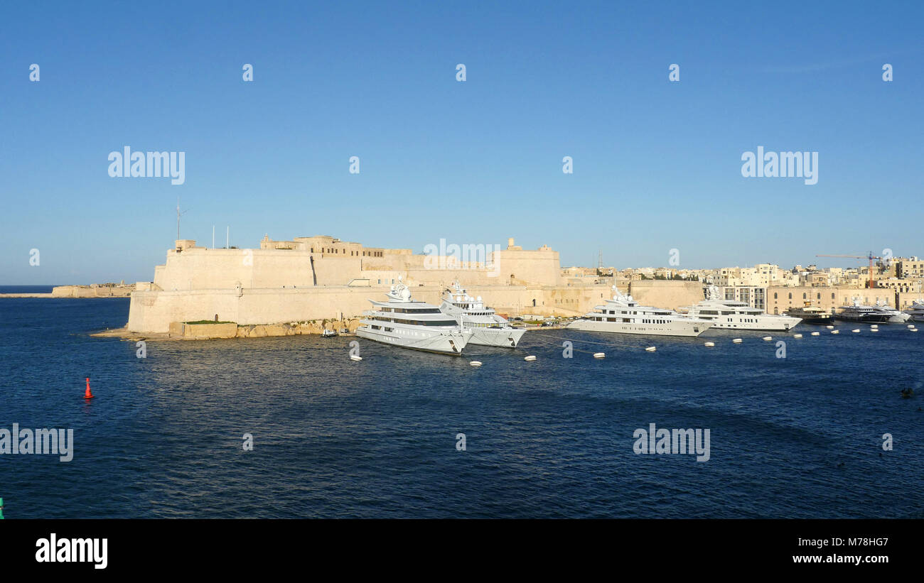 Fort St. Angelo and the Grand Harbour as seen from Senglea Peninsula ...