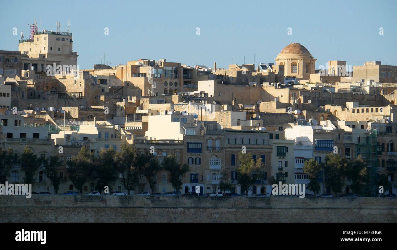 Crammed together hi-res stock photography and images - Alamy