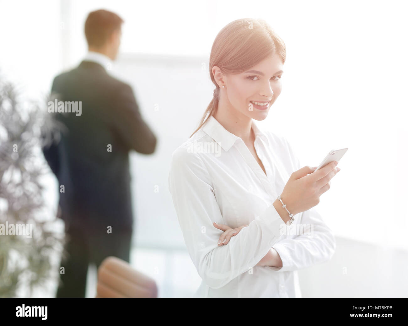 young business woman reading text on smart phone Stock Photo - Alamy