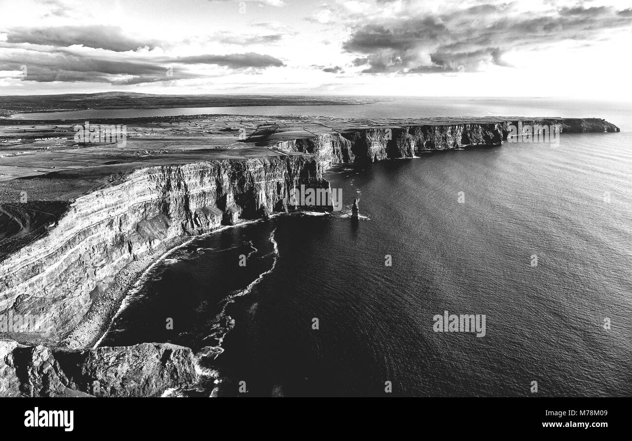 Cliffs of moher panorama Black and White Stock Photos & Images - Alamy
