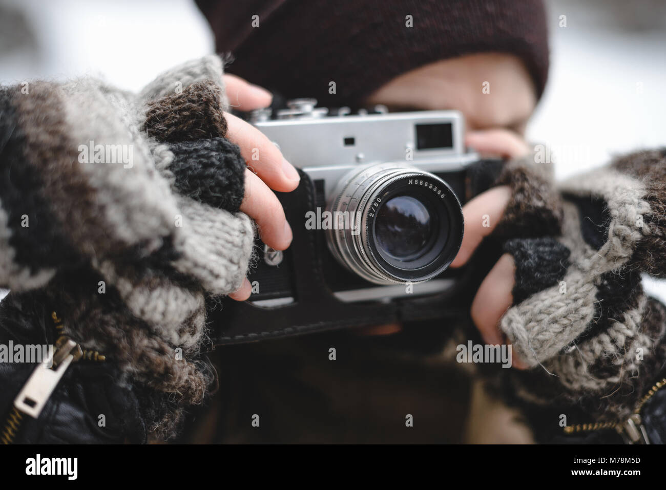 Shot with camera hi-res stock photography and images - Alamy