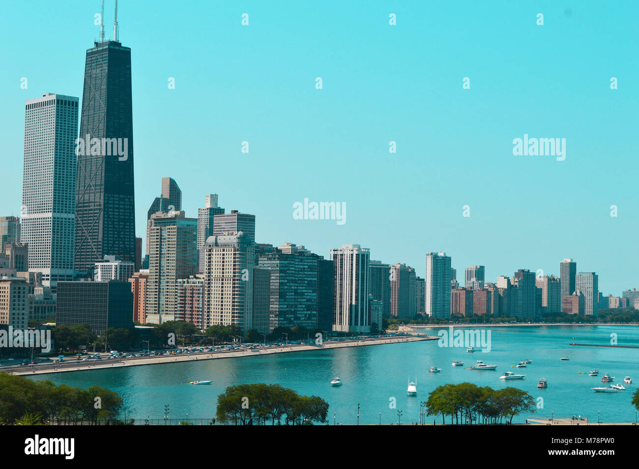 Chicago Skyline, Shoreline on Lake Michigan Stock Photo - Alamy