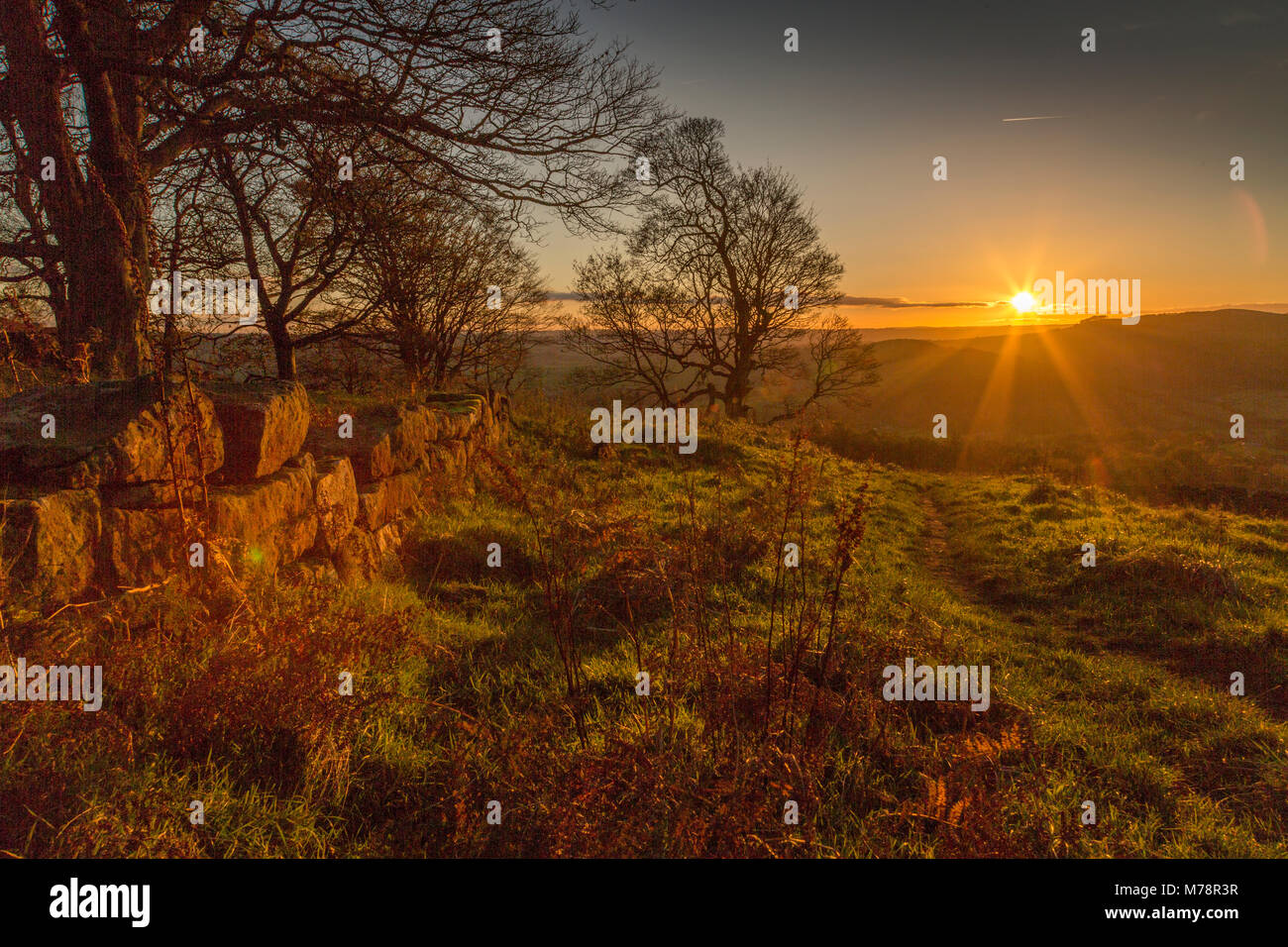 View of sunset from Baslow Edge, Baslow, Peak District National Park ...