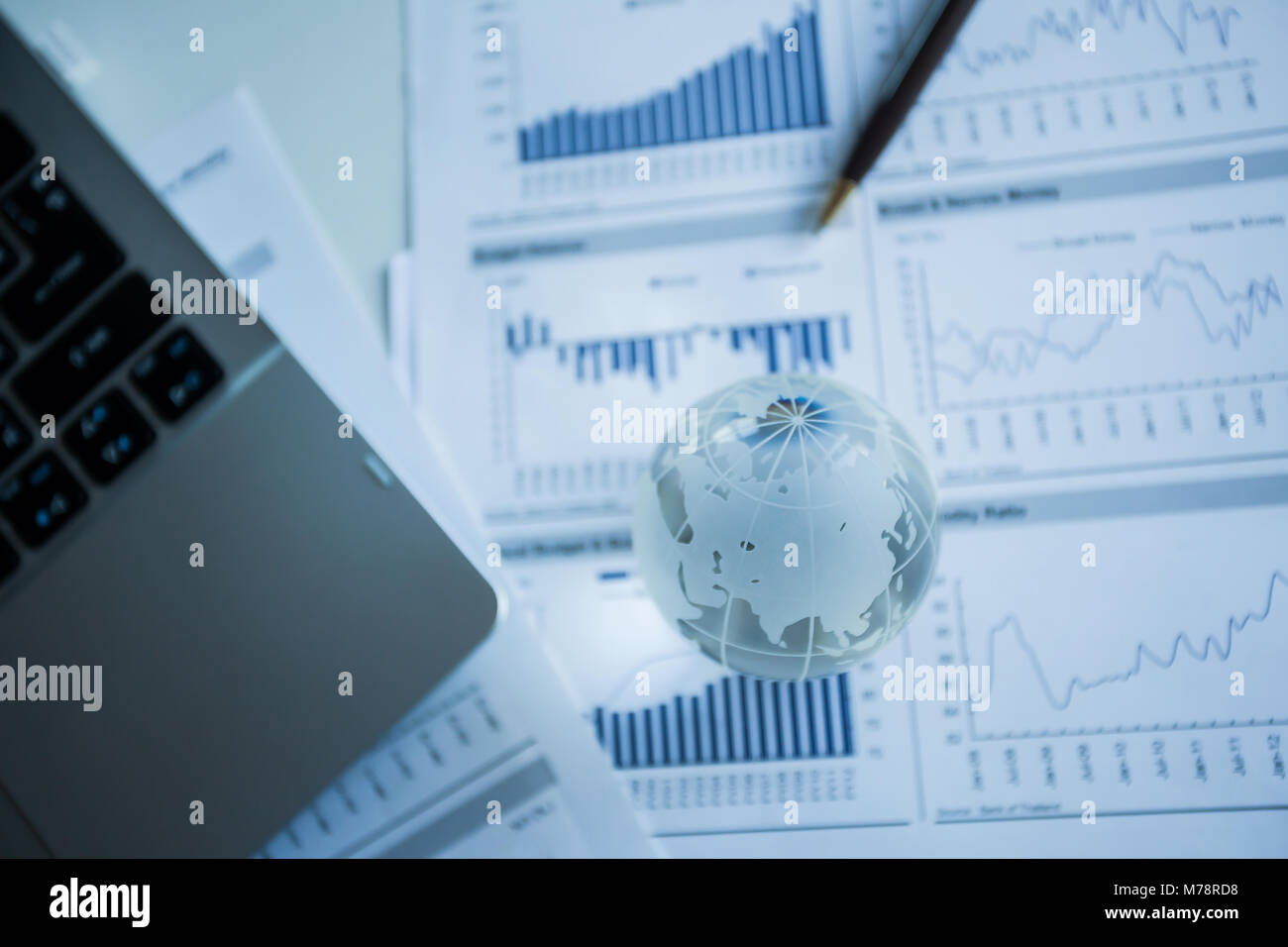 Report the business profitable growth Stock Photo - Alamy