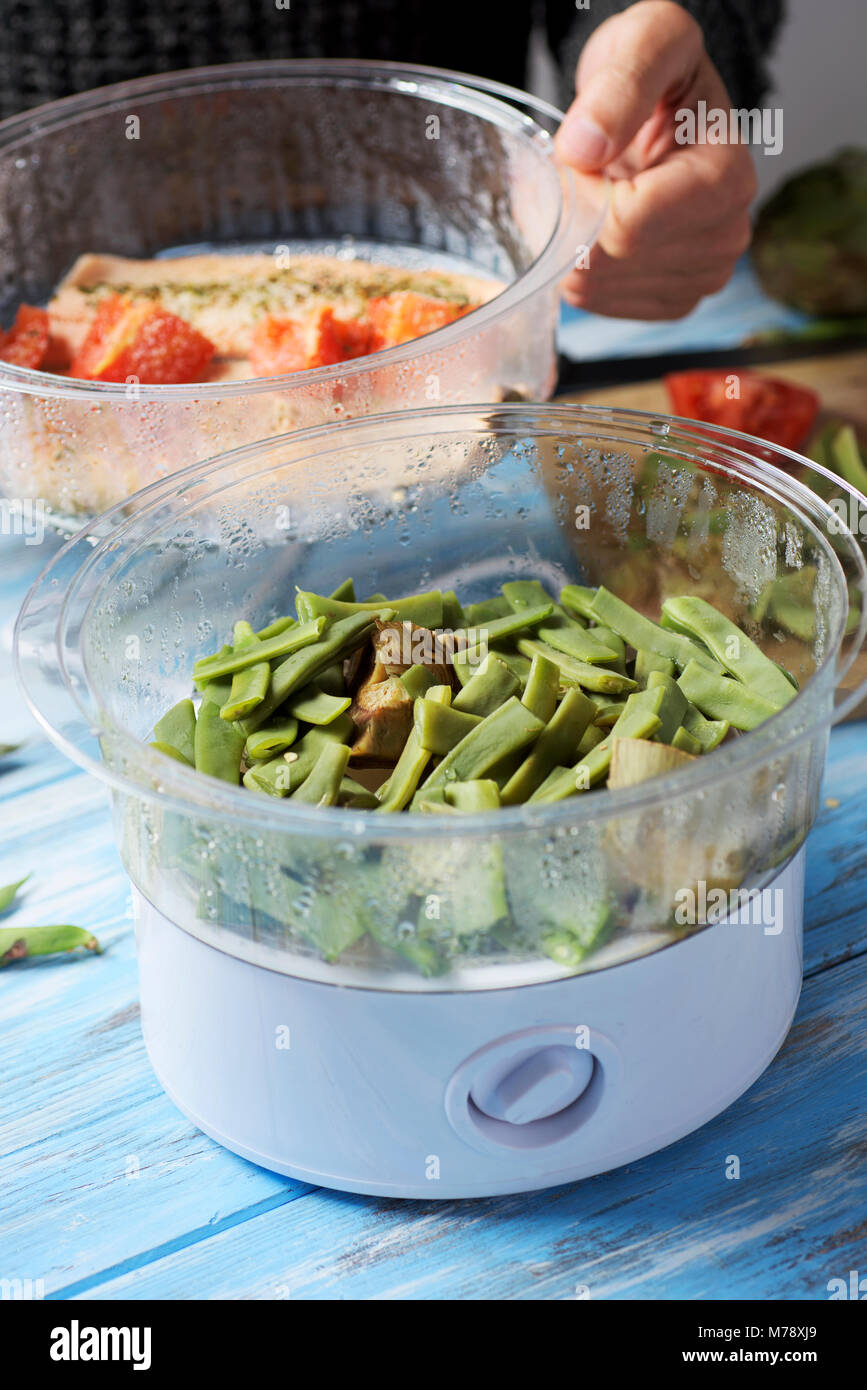 Steaming food hi-res stock photography and images - Alamy