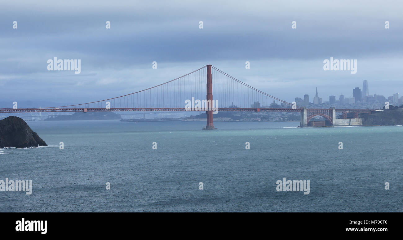 A Side view of the Golden Gate Bridge and San Francisco Stock Photo - Alamy