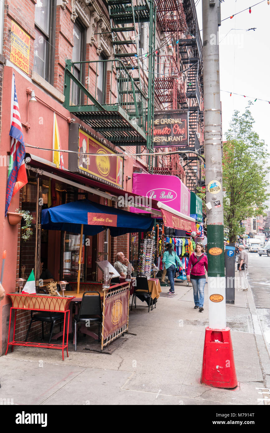 Italian restaurants and shops in Little Italy, Lower Manhattan, New ...