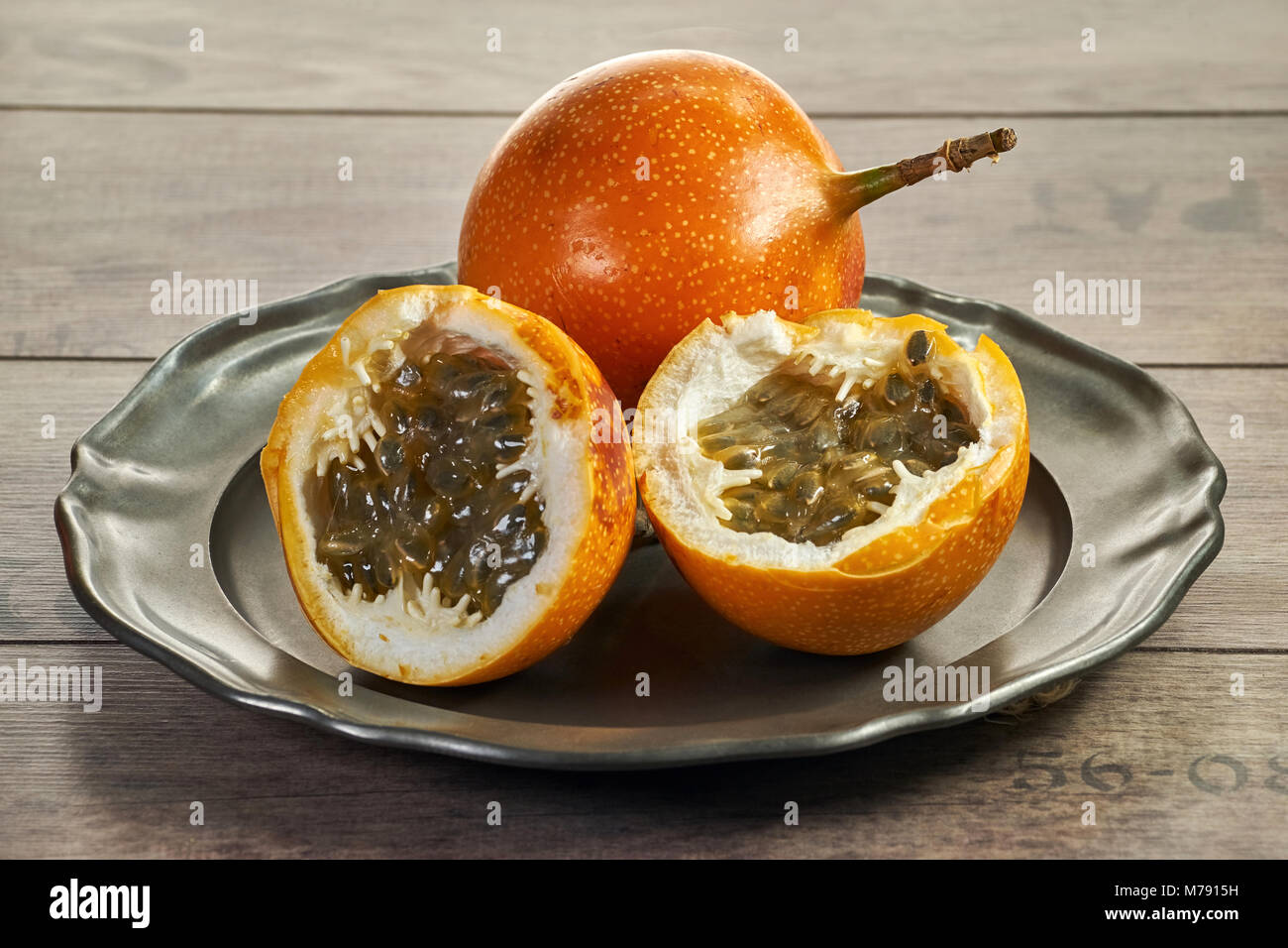 Granadilla fruit hi-res stock photography and images - Alamy
