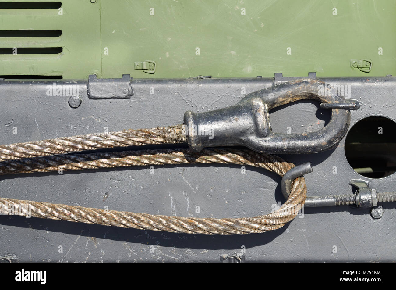 Towing cable hi-res stock photography and images - Alamy