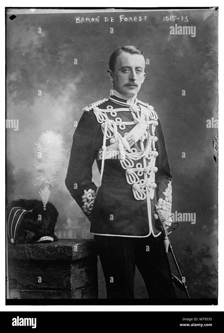 Old man in military uniform hi-res stock photography and images - Alamy