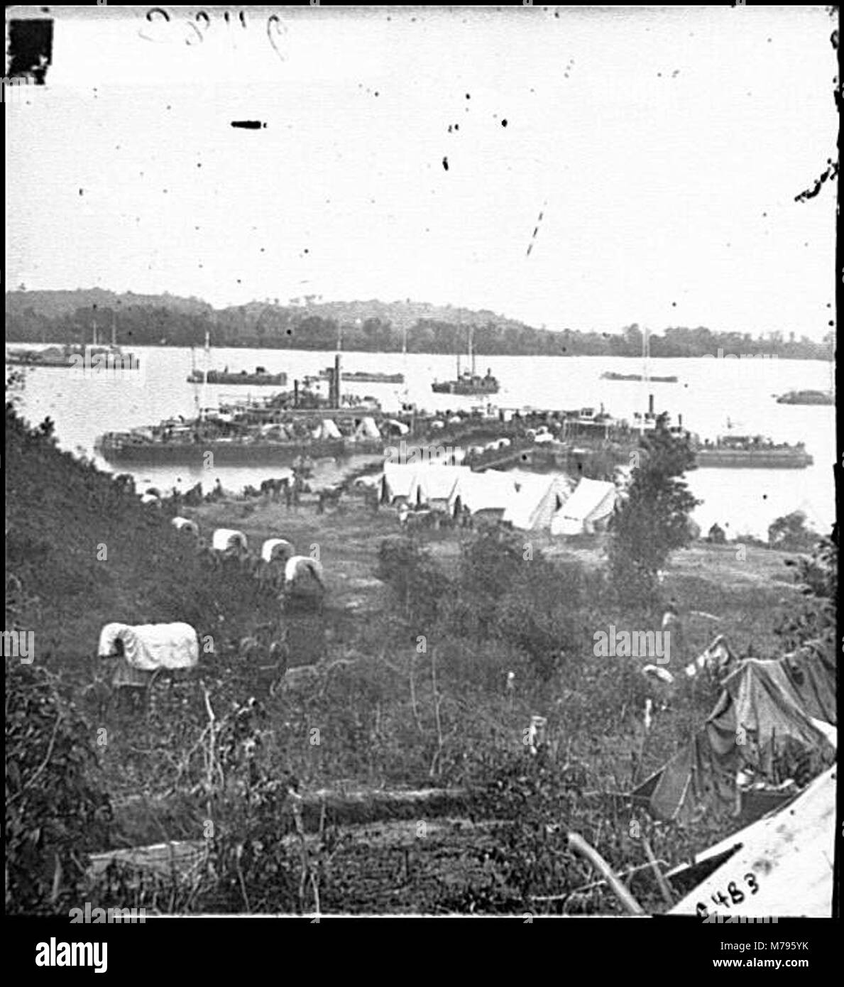 Army wagons hi-res stock photography and images - Alamy