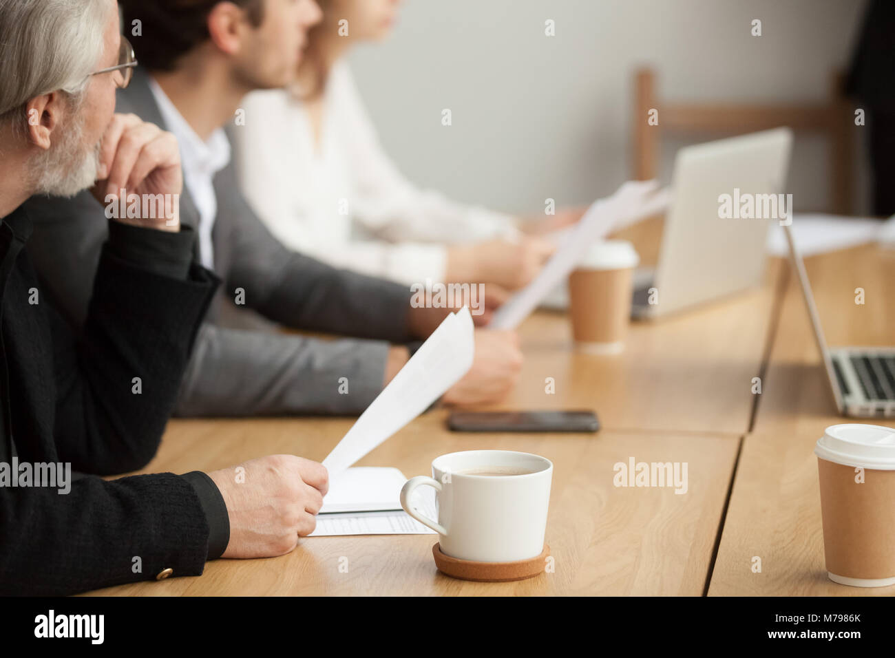 Client attention hi-res stock photography and images - Alamy