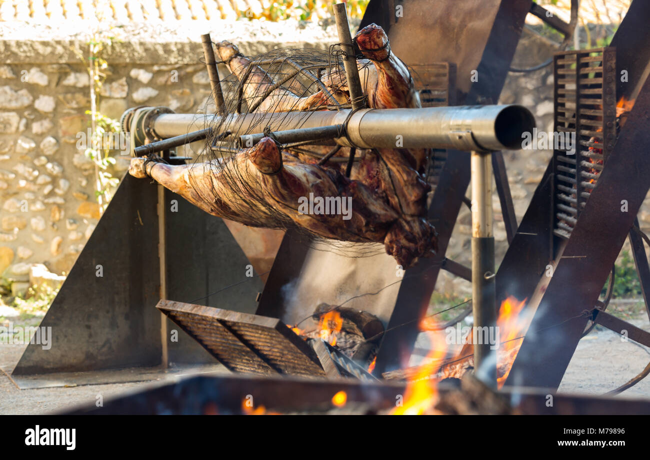 Bull roasting hi-res stock photography and images - Alamy
