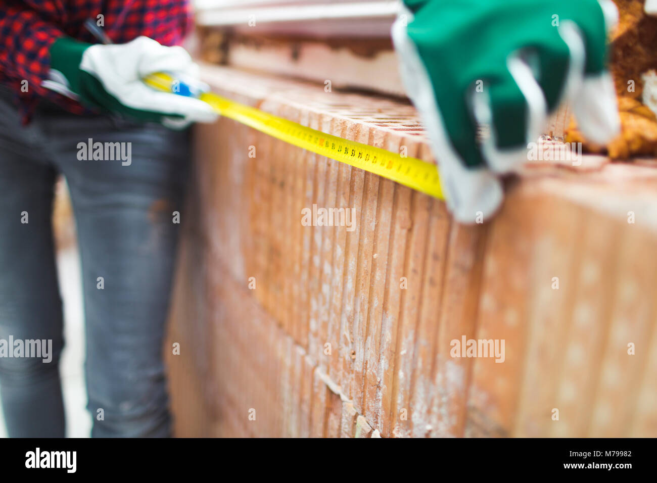 Working mother construction site hi-res stock photography and images ...