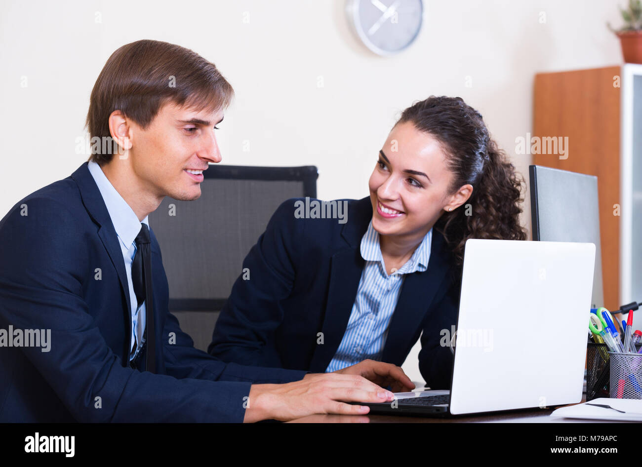 White collar employees hi-res stock photography and images - Alamy