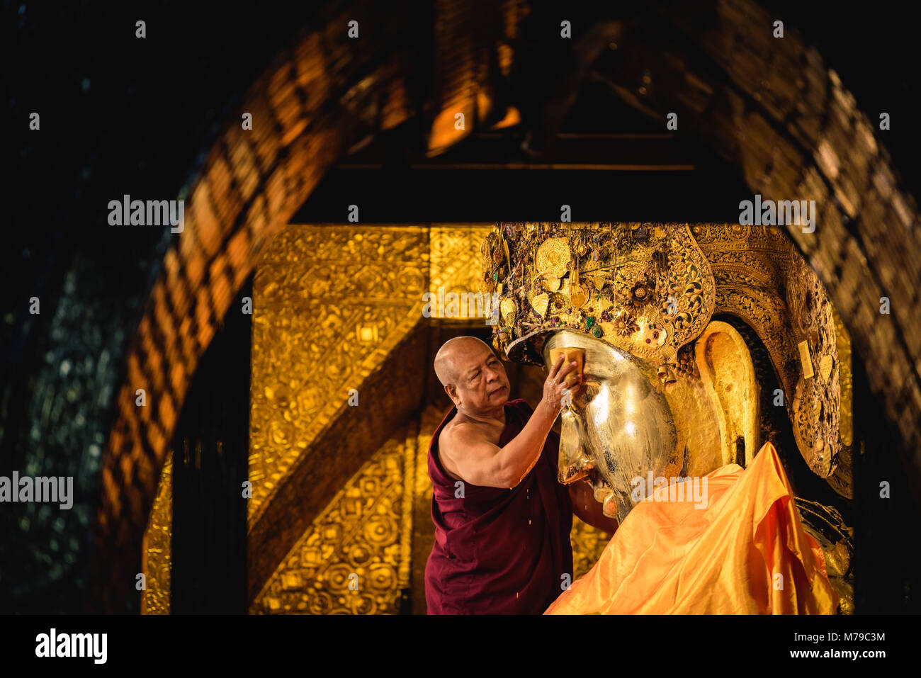 Face mahamuni buddha mahamuni mandalay hi-res stock photography and ...