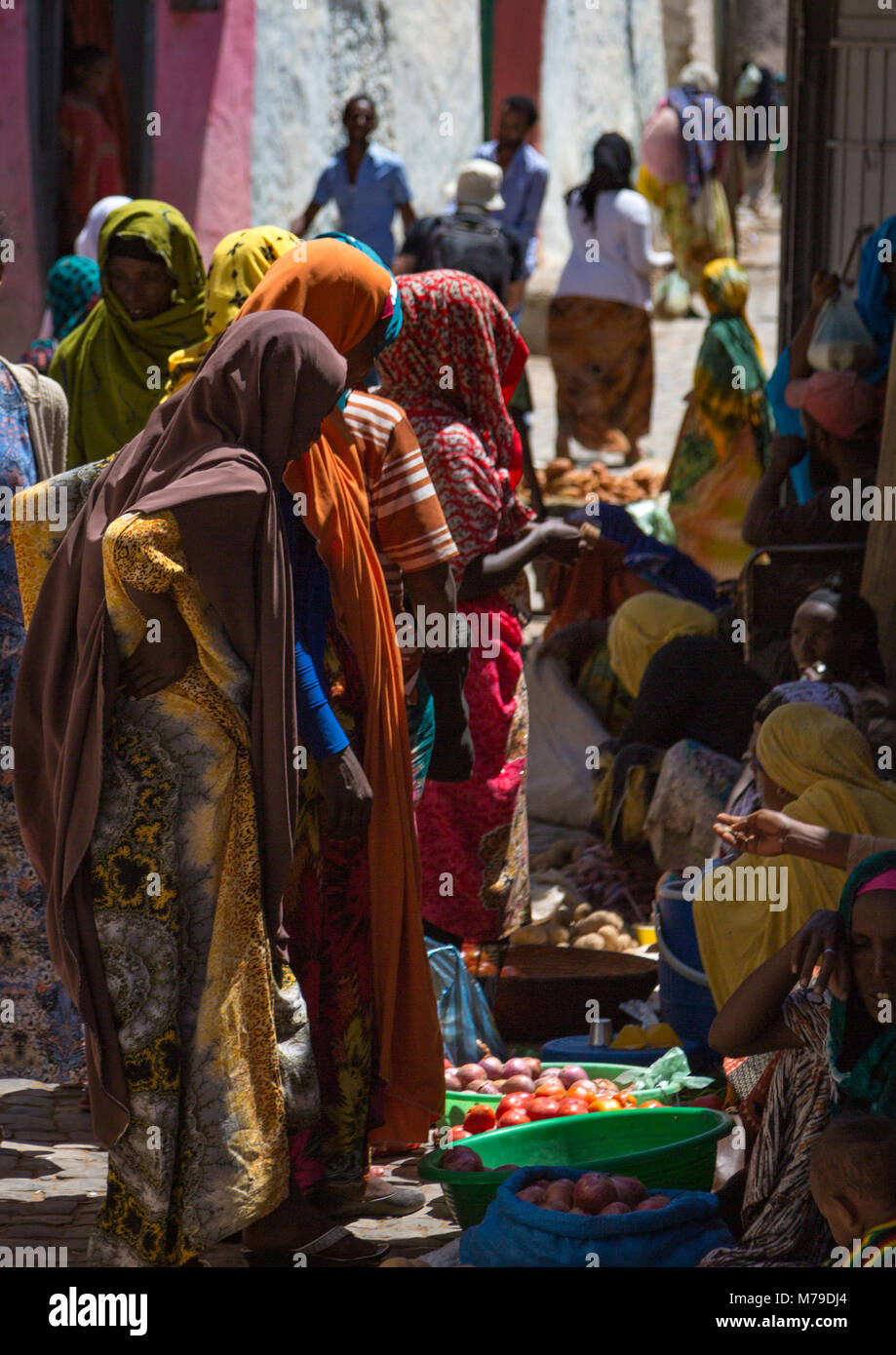 The lively old town market, Harari region, Harar, Ethiopia Stock Photo ...
