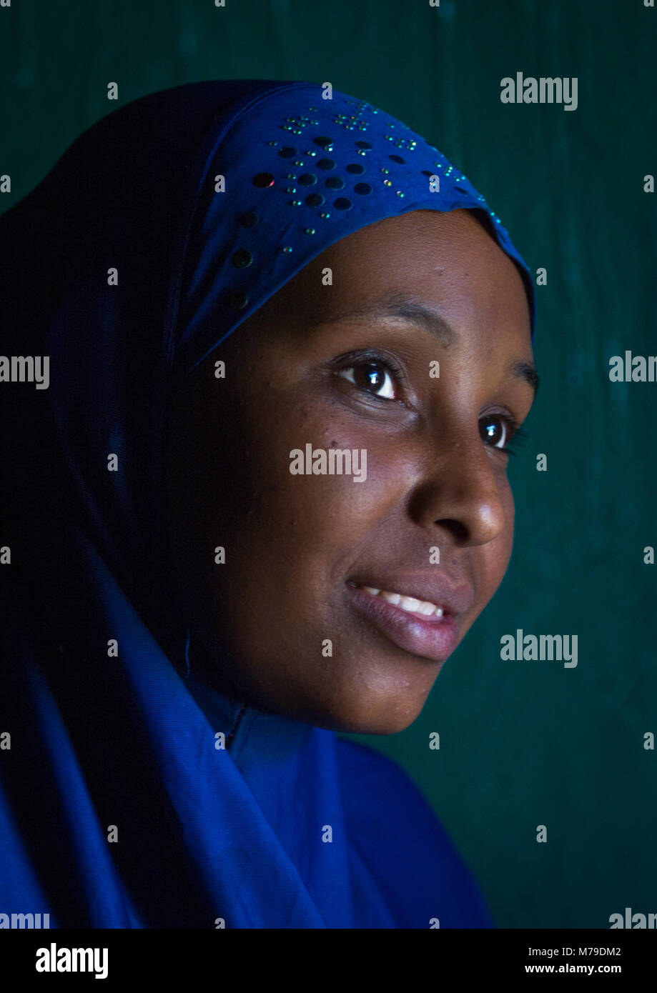 Harar ethiopia woman hi-res stock photography and images - Alamy