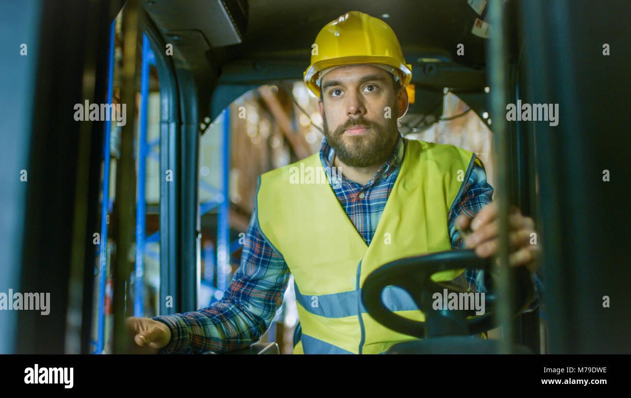 4k forklift hi-res stock photography and images - Alamy