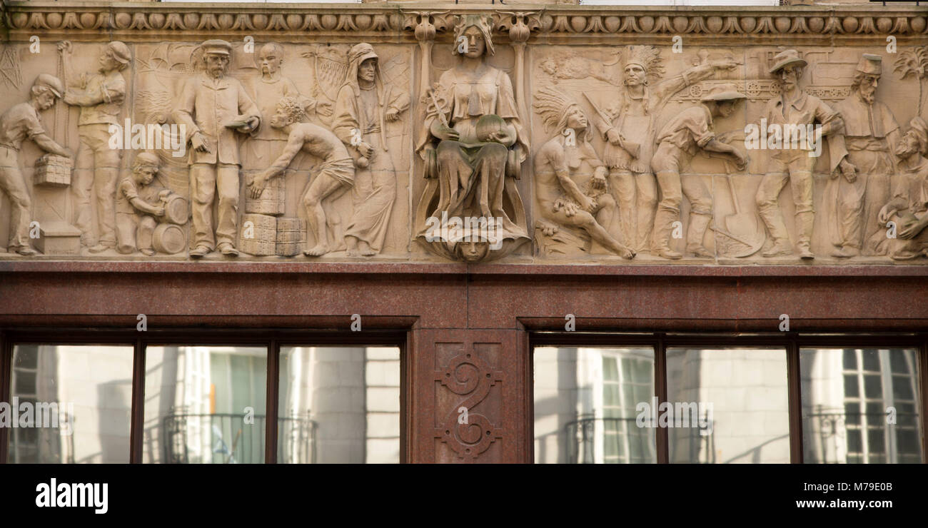 Bas relief sculptures hi-res stock photography and images - Alamy