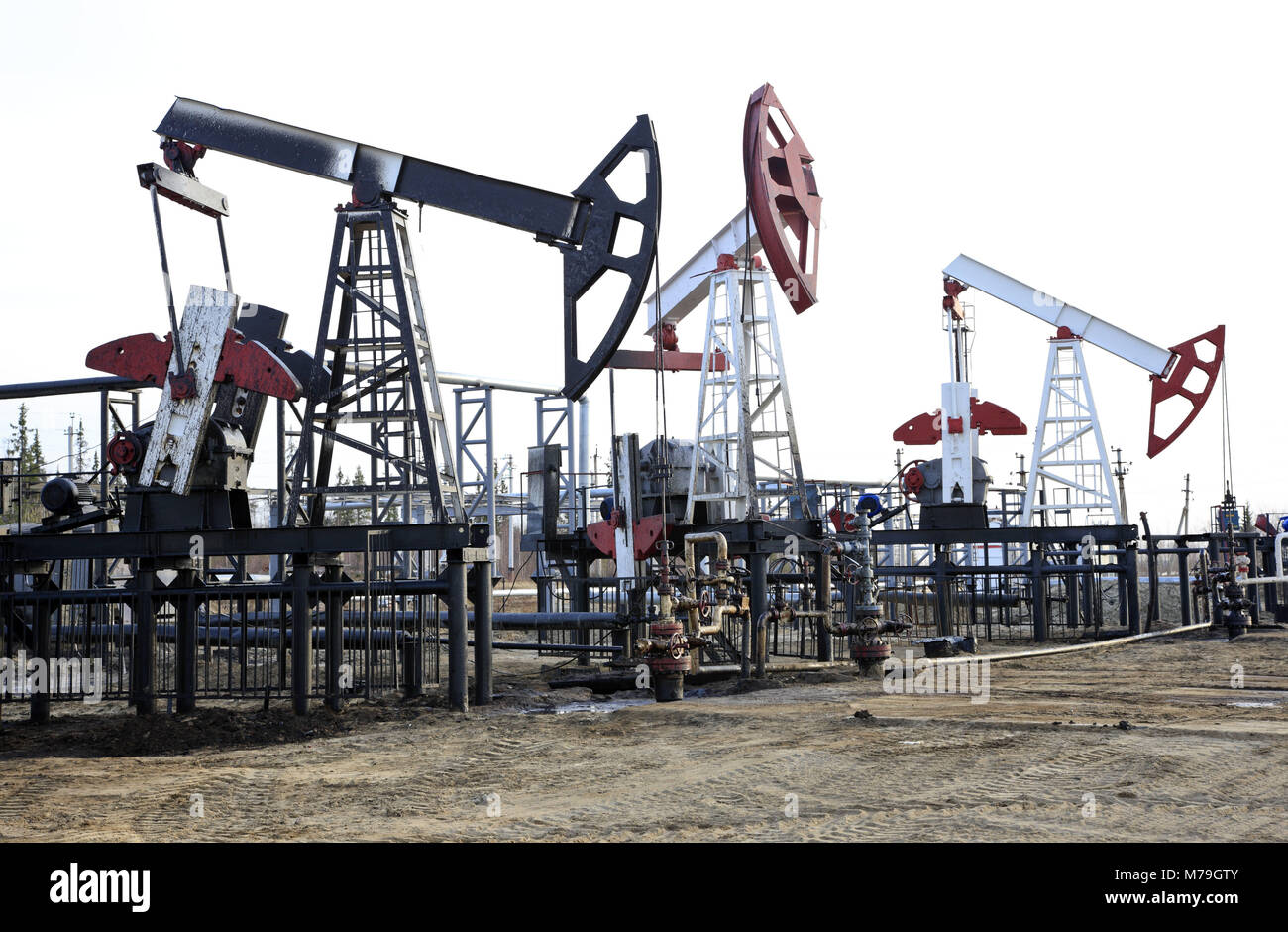 Russia oil production hi-res stock photography and images - Alamy