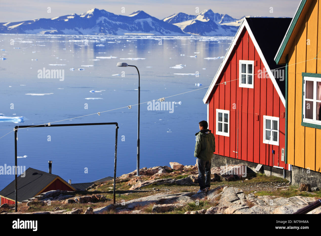 Inuit houses greenland hi-res stock photography and images - Alamy