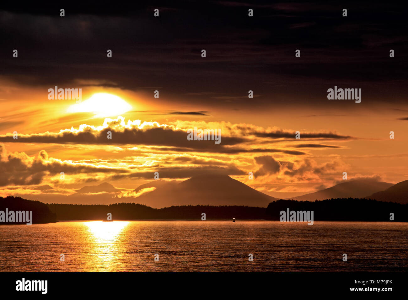 North America, the USA, Alaska, Kodiac island, Monashka Bay, mountain ...