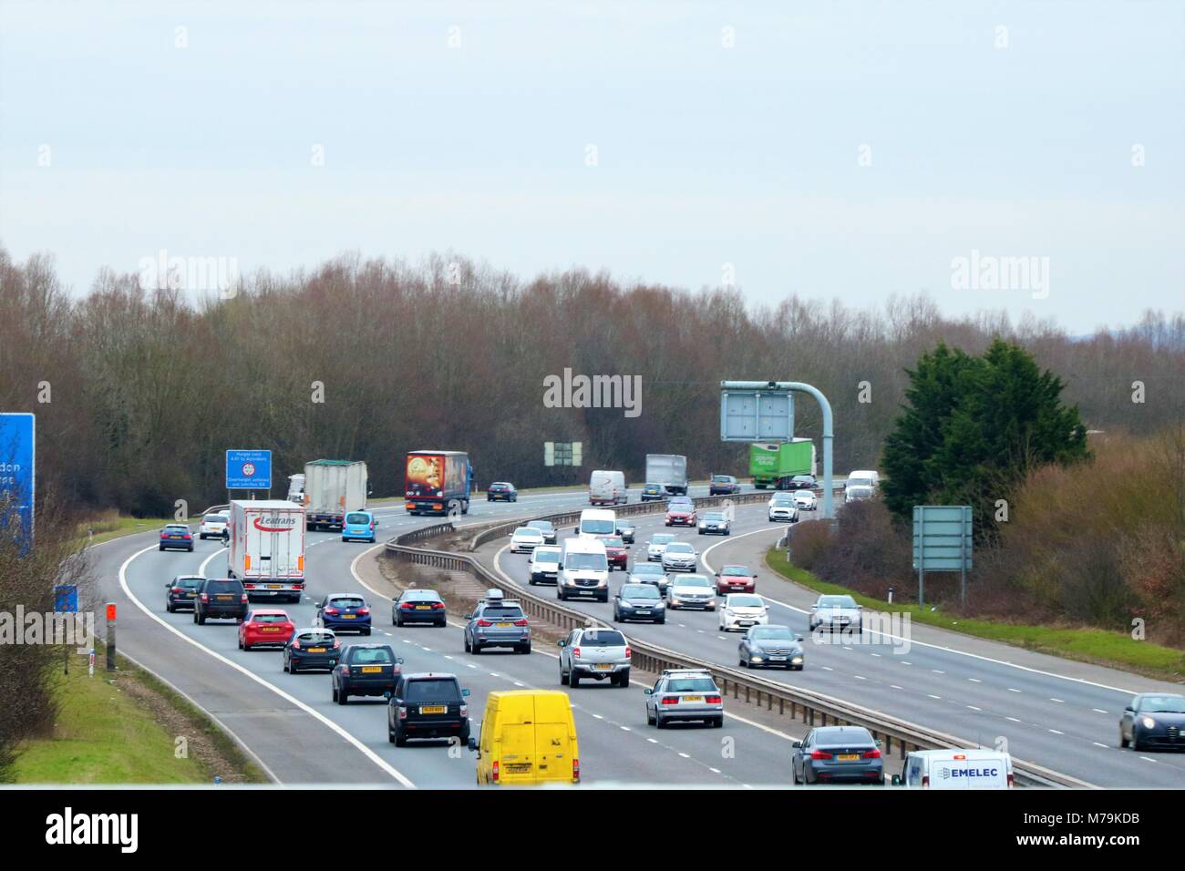 Motorway signs hi-res stock photography and images - Alamy