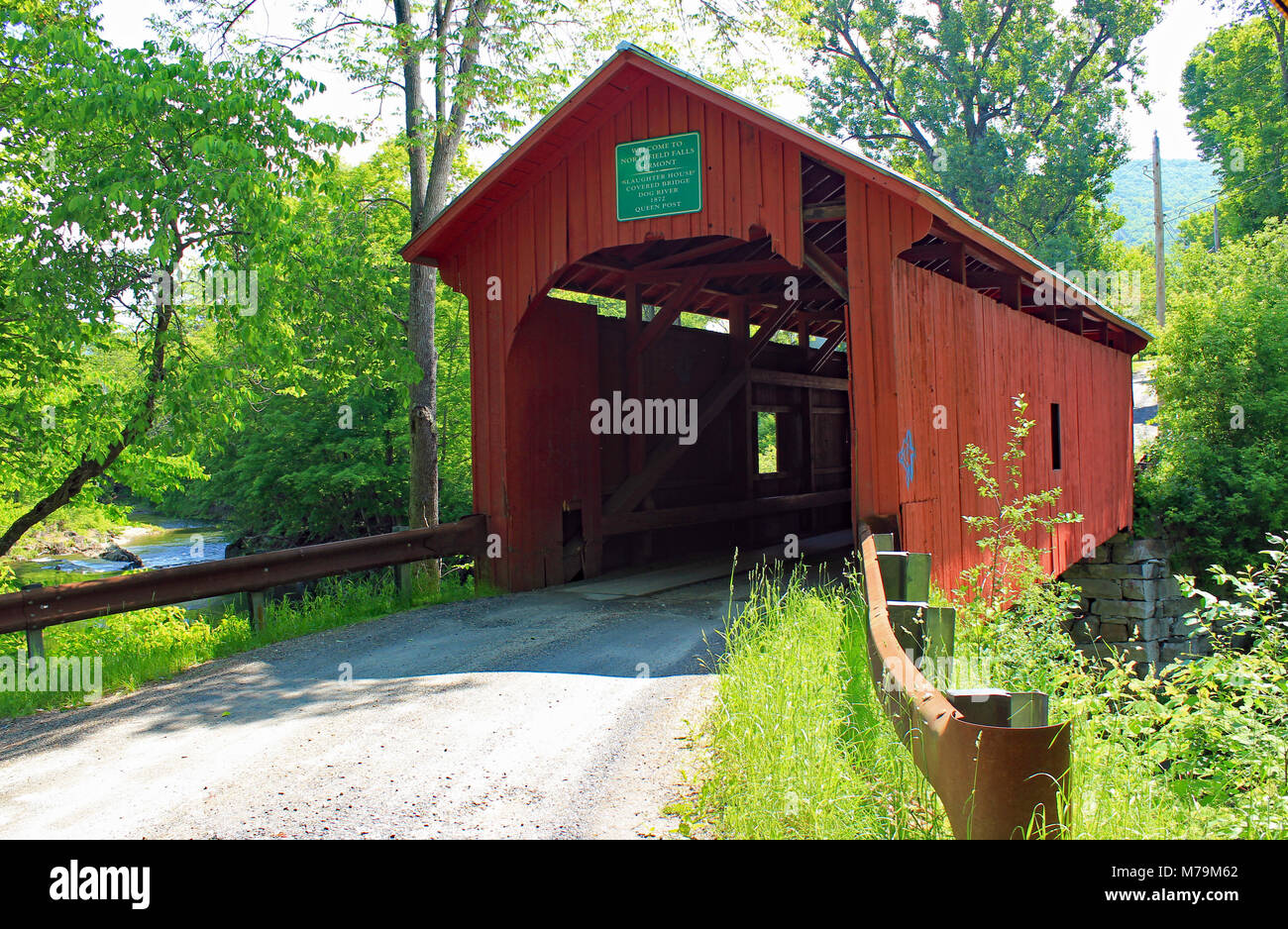 Old covered bridges hi-res stock photography and images - Alamy