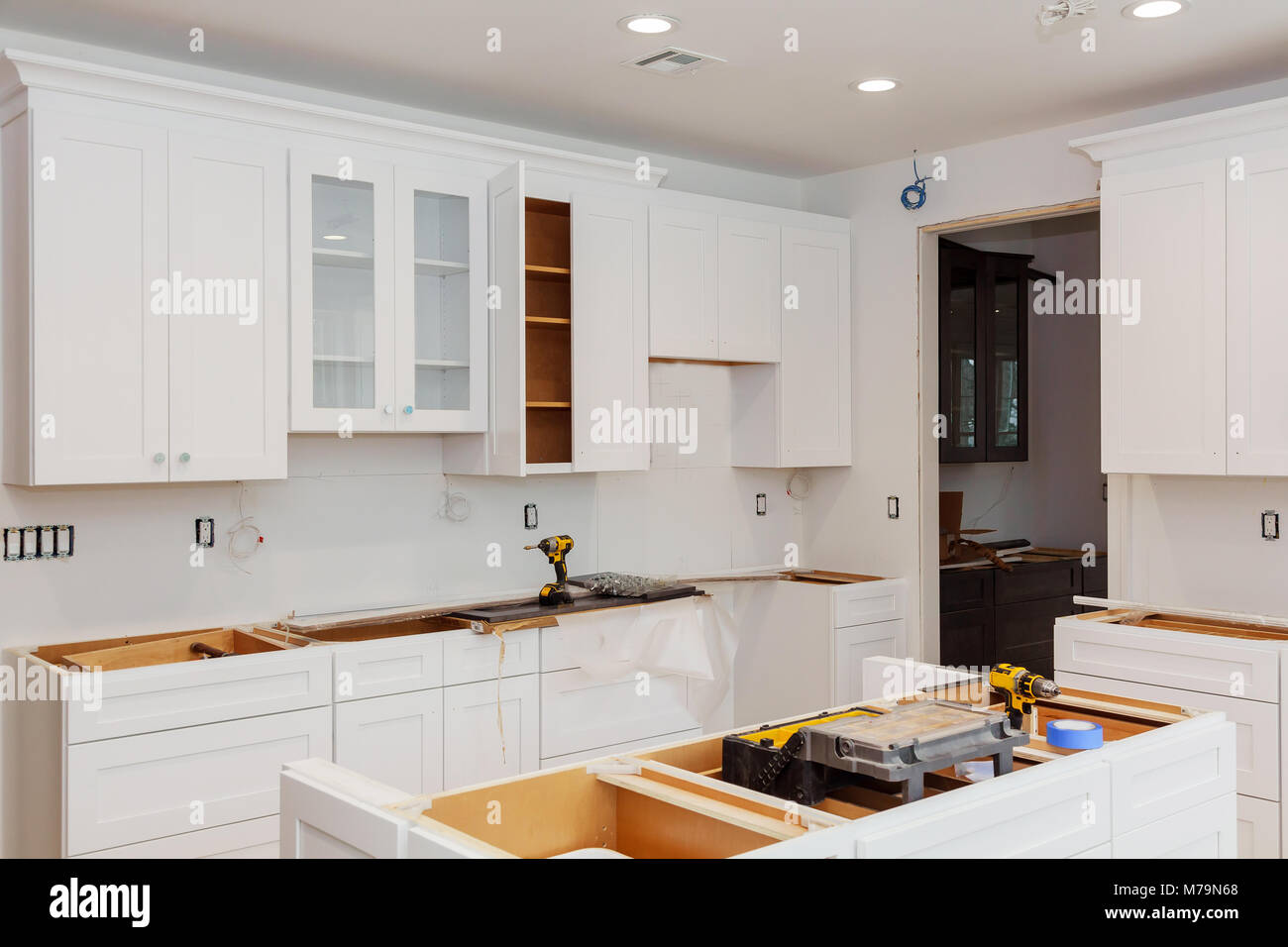 Installing new induction hob in modern kitchen Home Improvement Kitchen ...